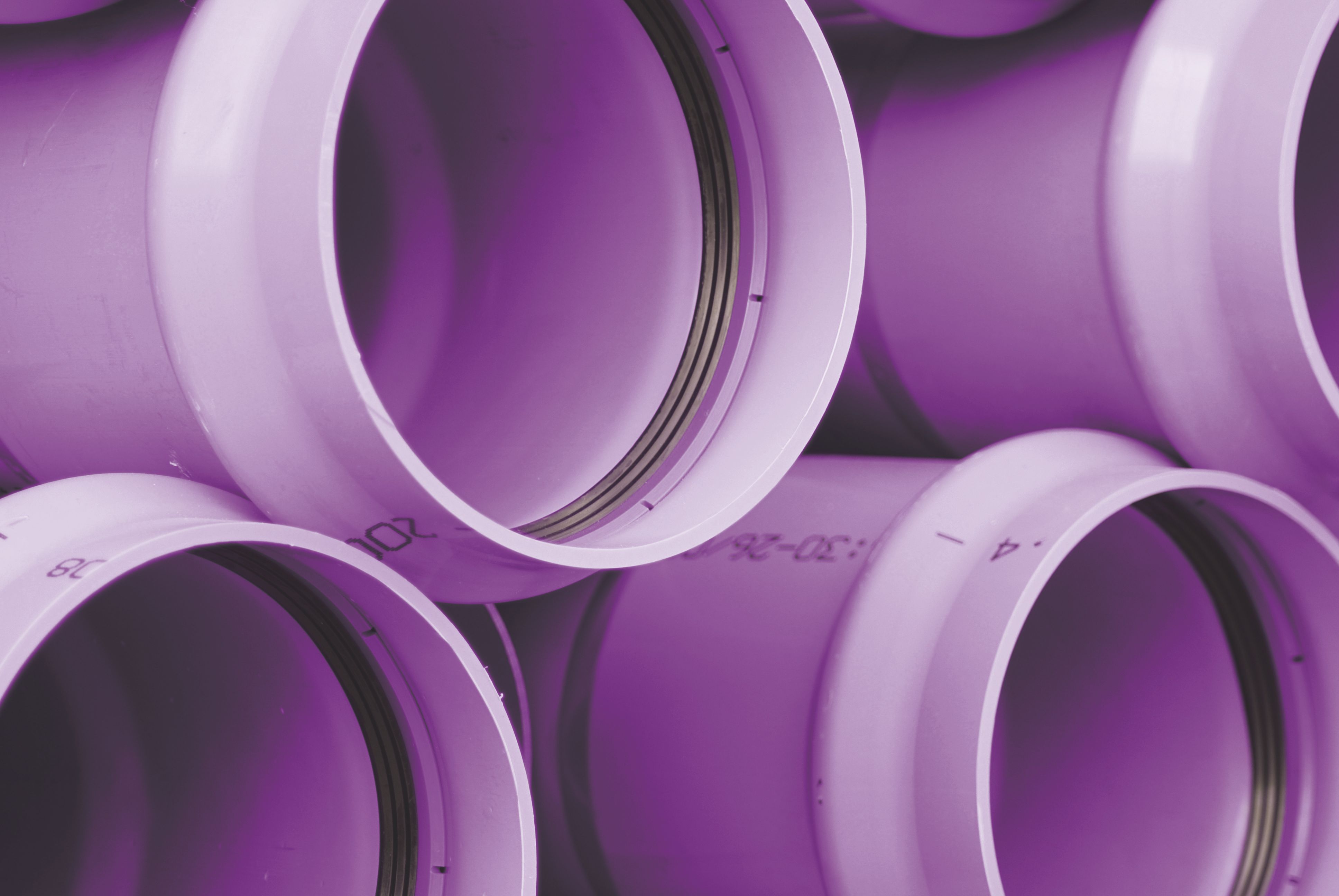 Tubería TOM® PVC Orientado DN225 PN12.5 Reutilización, color morado ...
